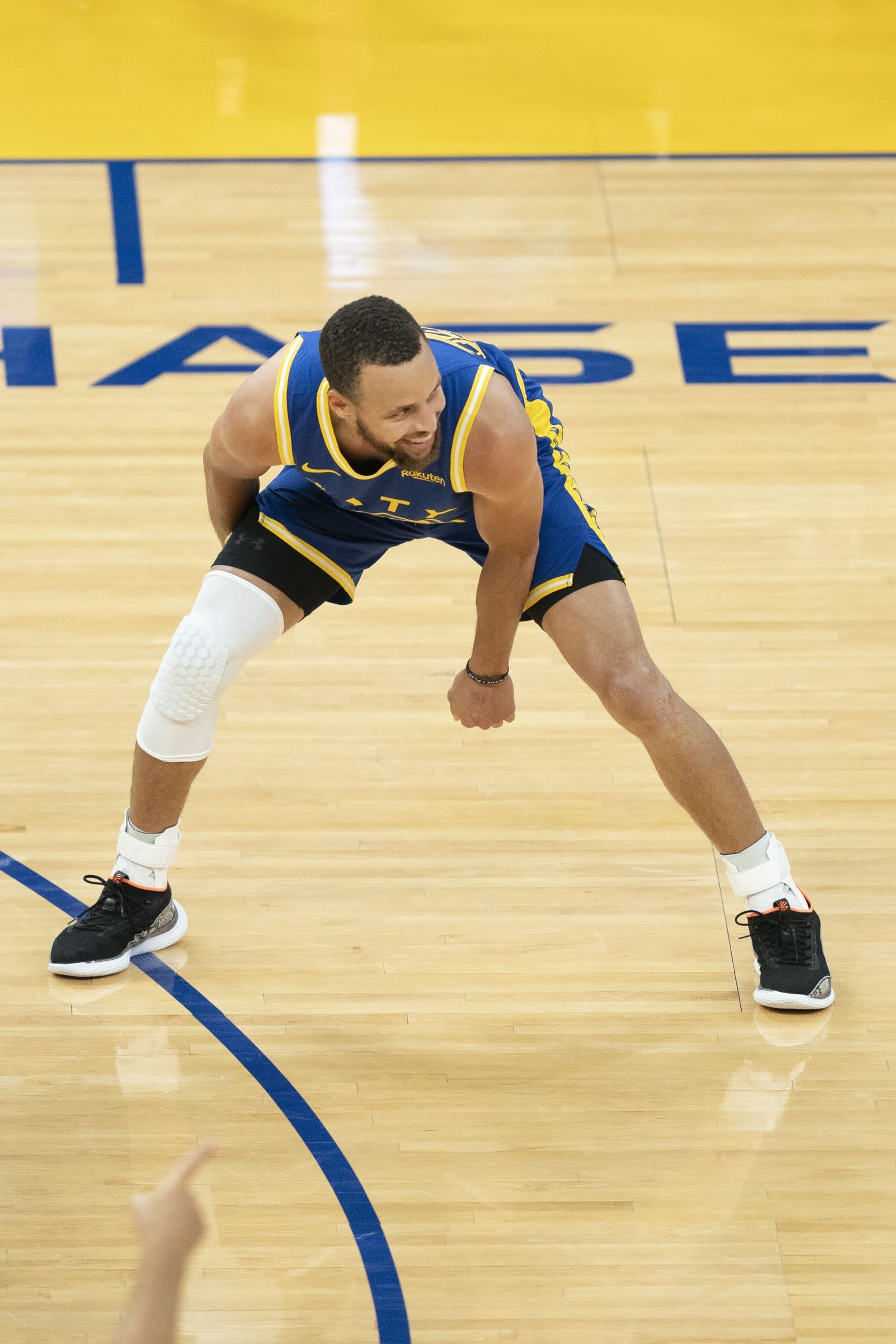 Have You Ever Played With Hairline Fracture Like Stephen Curry?